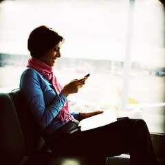 How to Decrease Cell Phone Use at Work