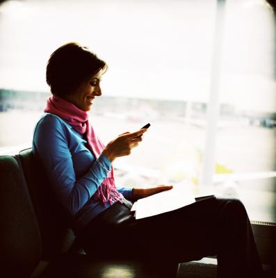 How to Decrease Cell Phone Use at Work