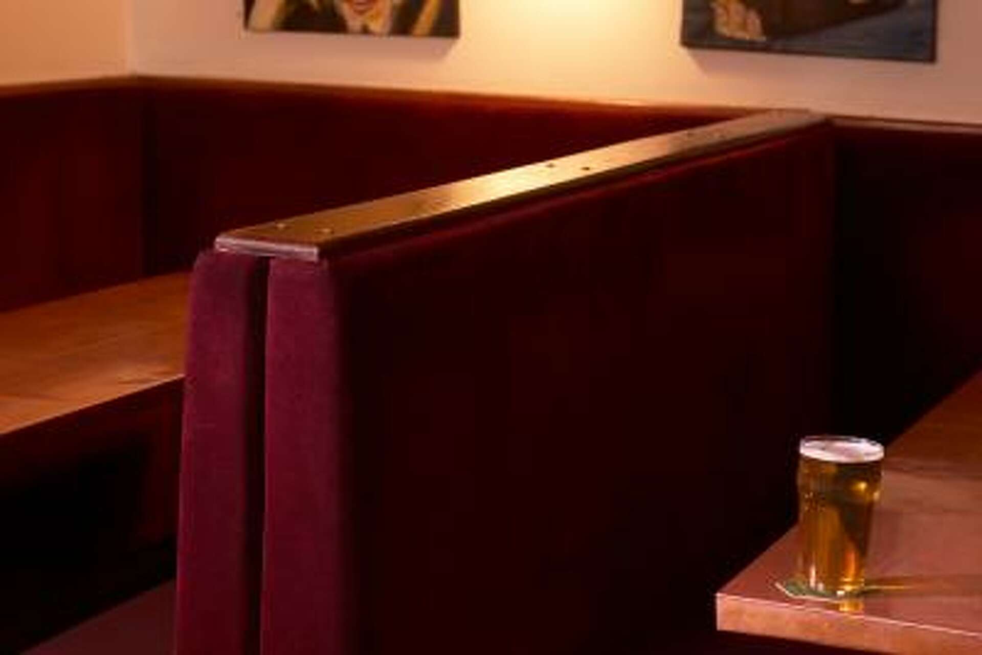 How to Build a Restaurant Booth