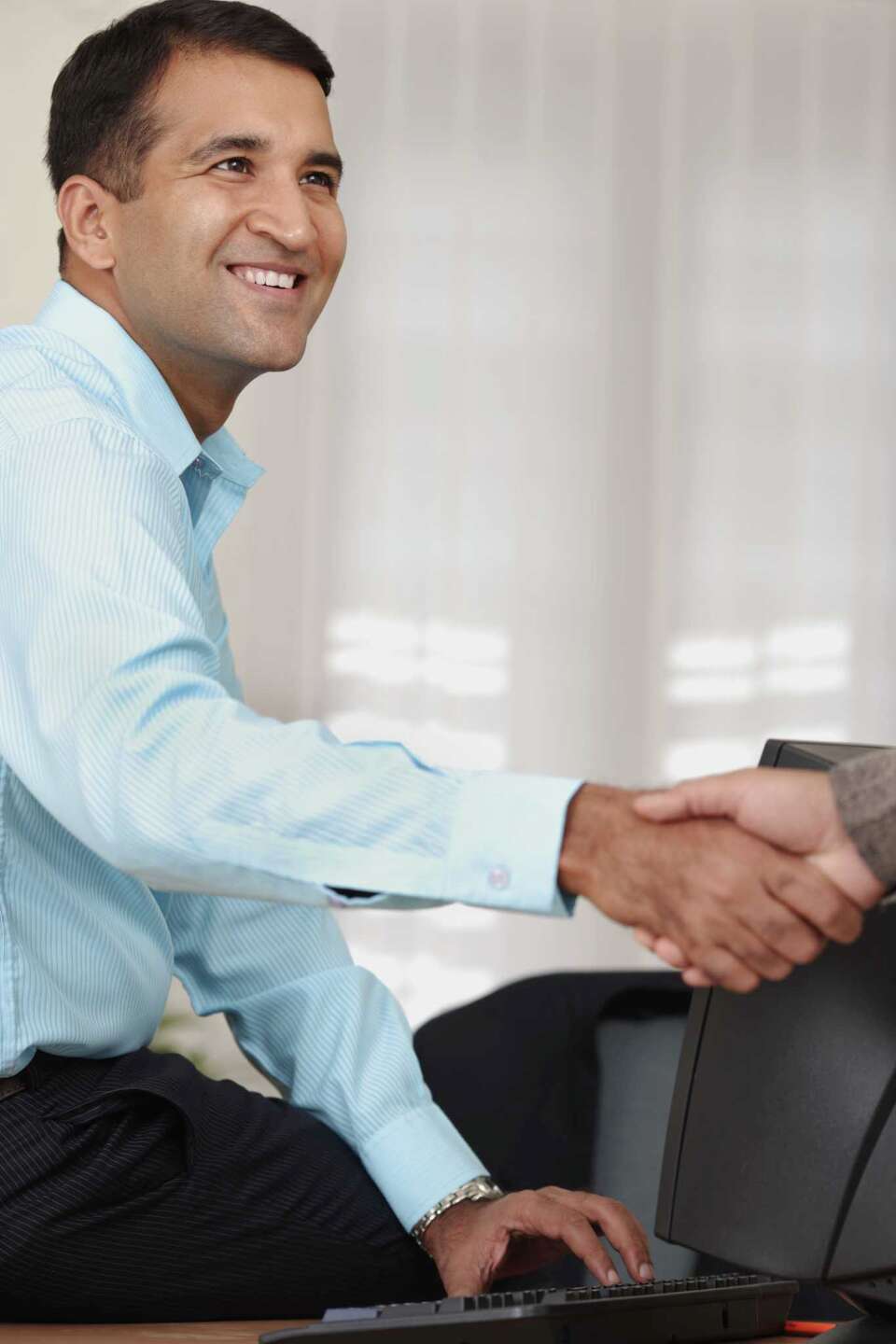 Business Etiquette for Handshakes