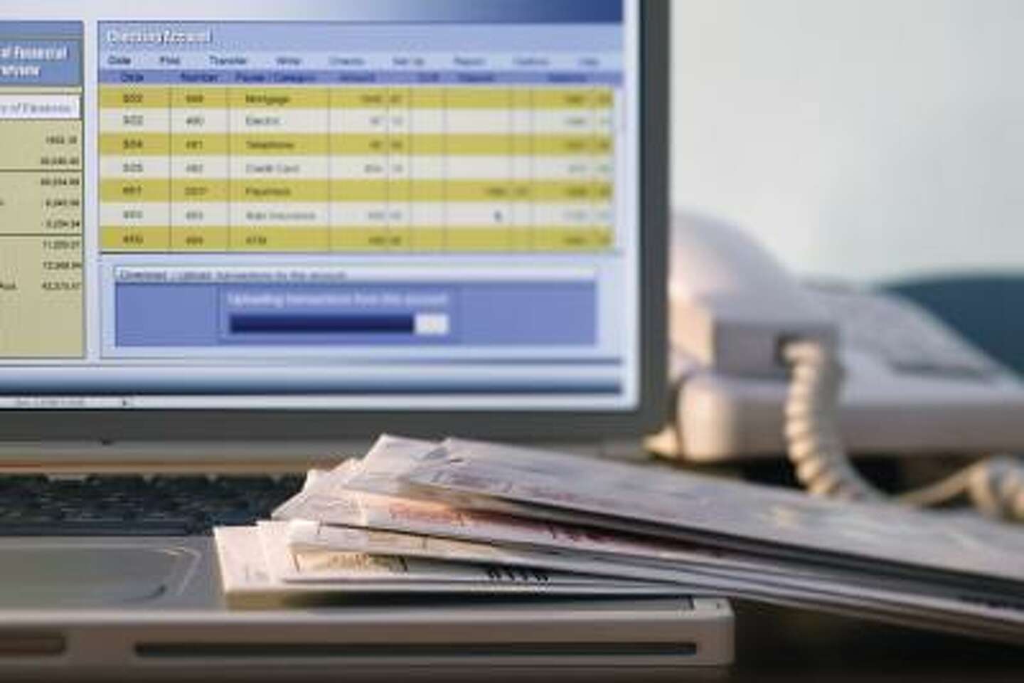 How to Spread a Background Across Multiple Monitors