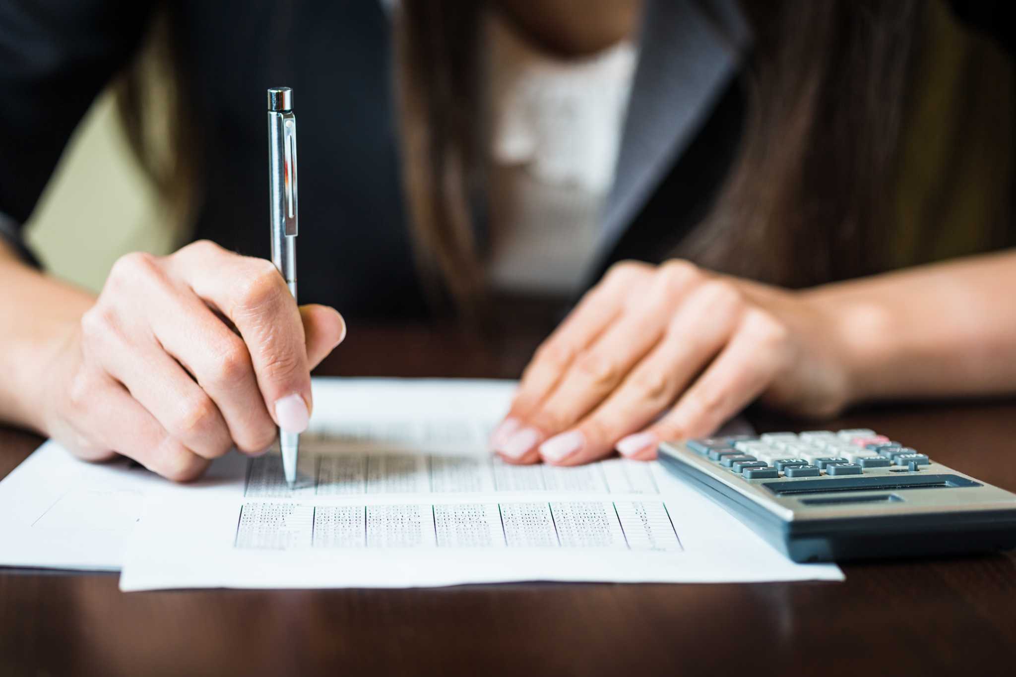 How to Calculate a Retroactive Salary Increase