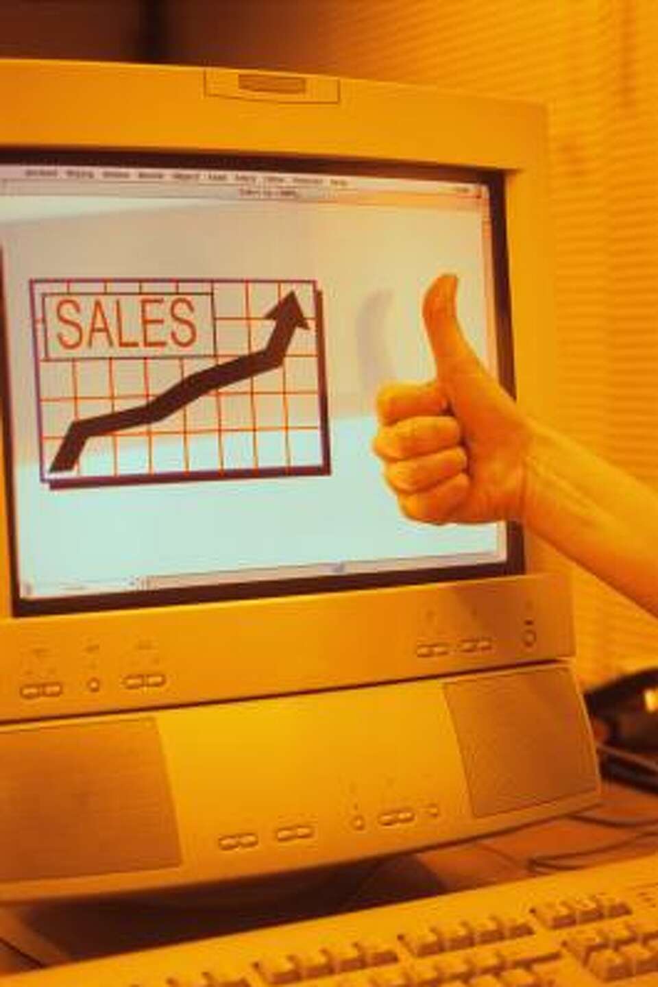 How to Calculate Total Sales Revenue in Economics
