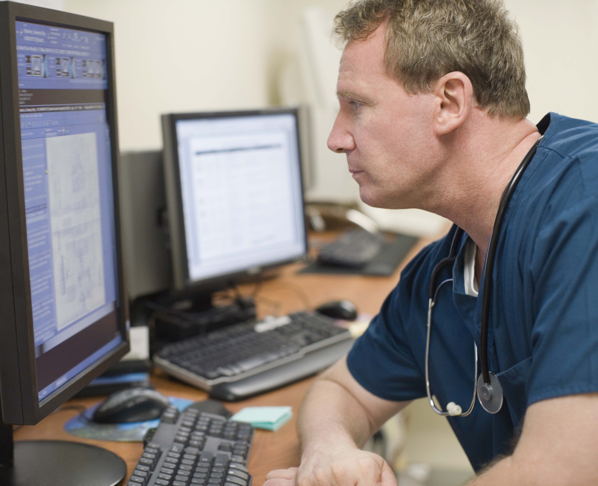 How to Vertically Split a Screen in Microsoft Word