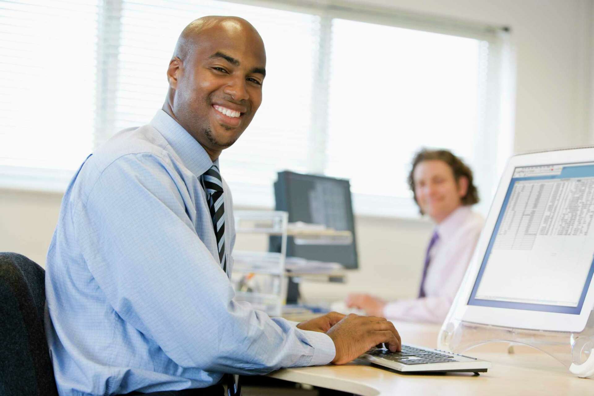 How to Show a List of Values in a Cell in Excel