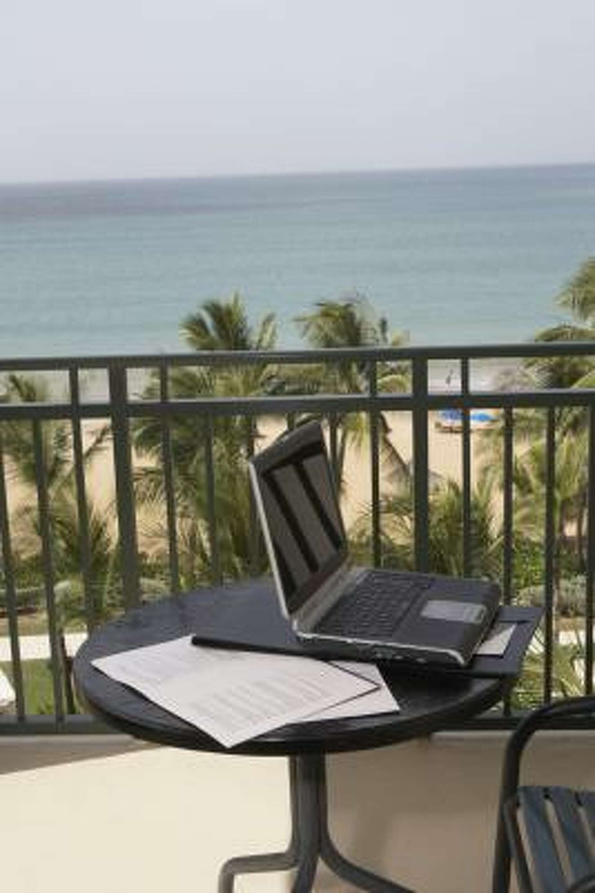I Can't See My Laptop Screen in the Daylight