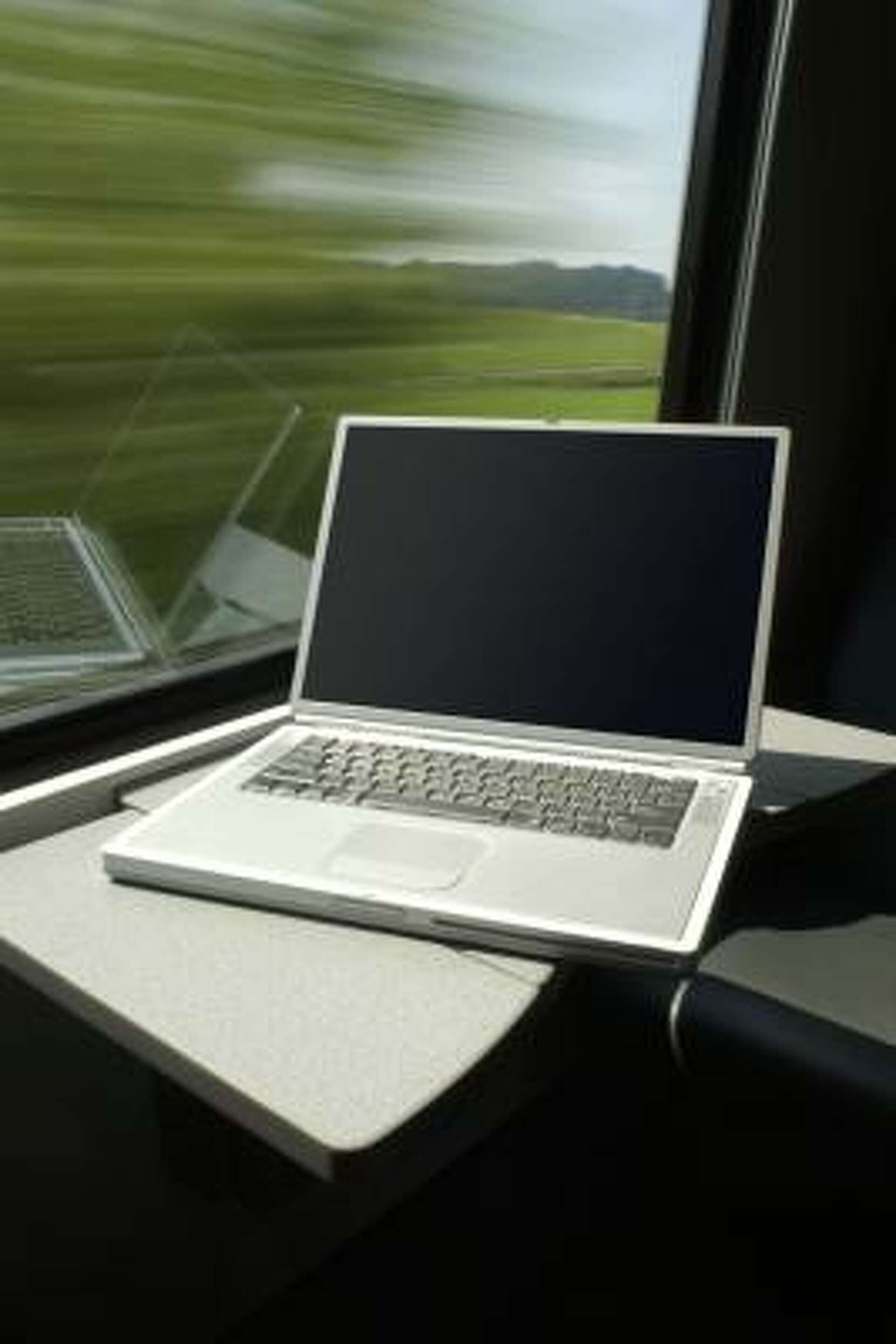 HP Pavilion Zv5000 Factory Specs