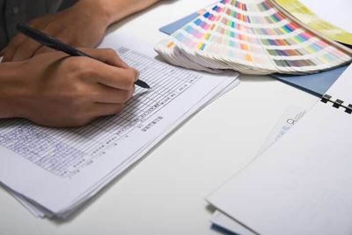 What Challenges Do Fashion Merchandisers Face?