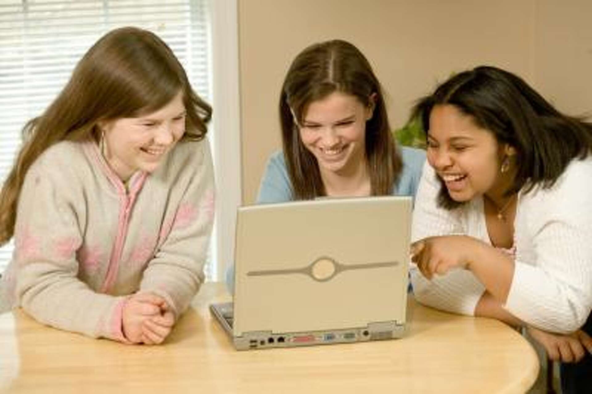 How to Change the Saved Password for AOL Screen Names