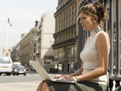 How to Switch Language on a Dell Laptop