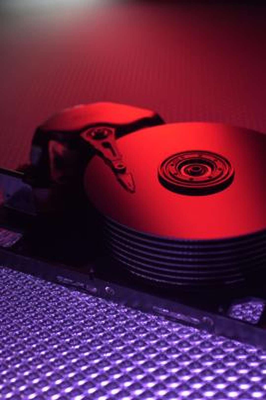 What Are Characteristics of a Hard Drive?