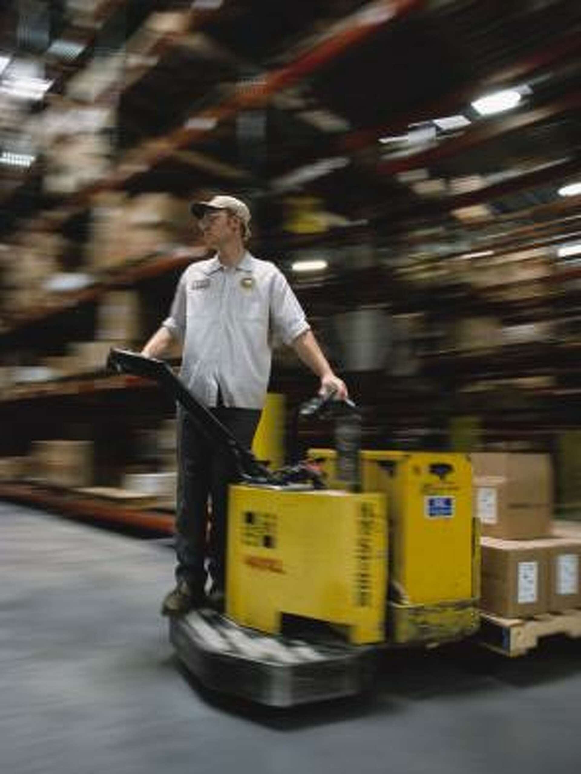 Characteristics of a Low-Level Employee in an Organization