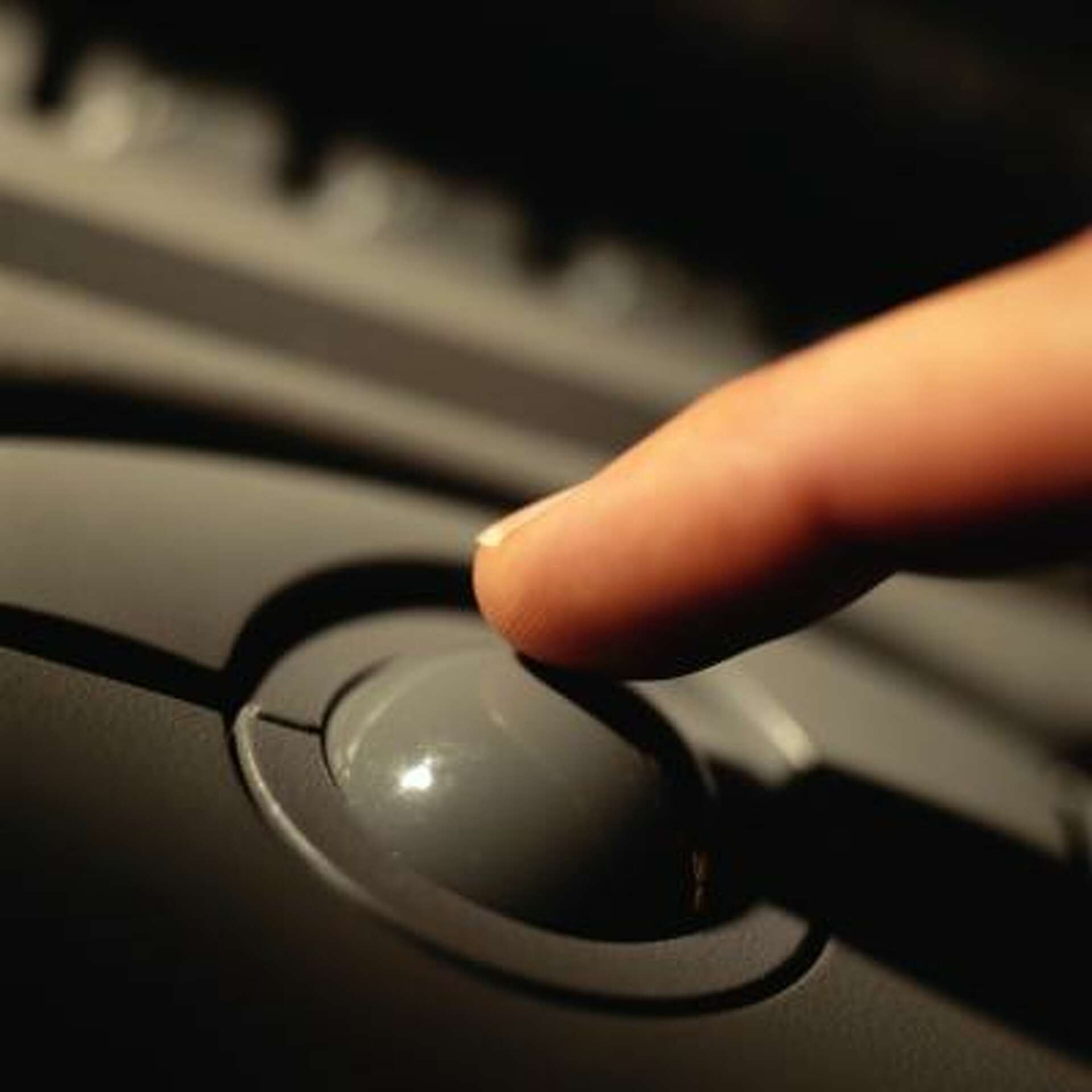 How to Clean a Logitech Trackball Mouse