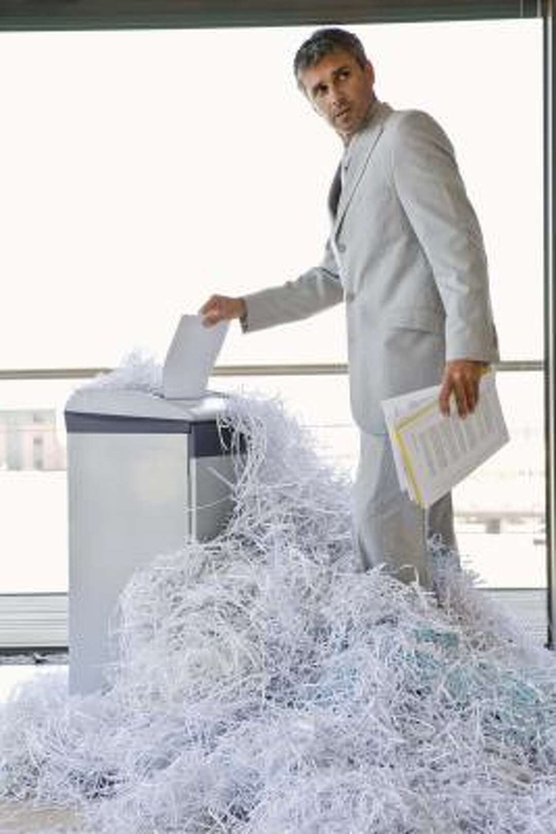 How to Clean a Paper Shredder That Is Gummed Up
