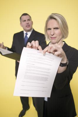 What to Do if a Company Breaks a Contract