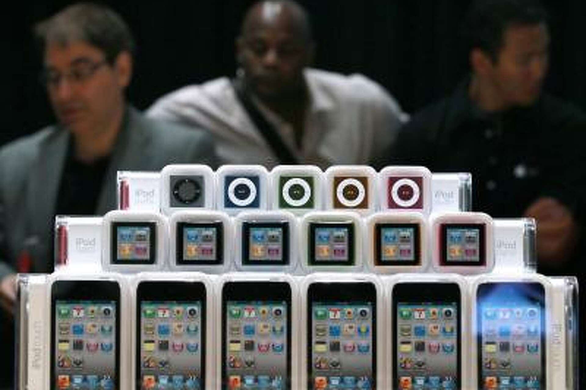 How to Configure XCode to Use a Different Distribution Certificate