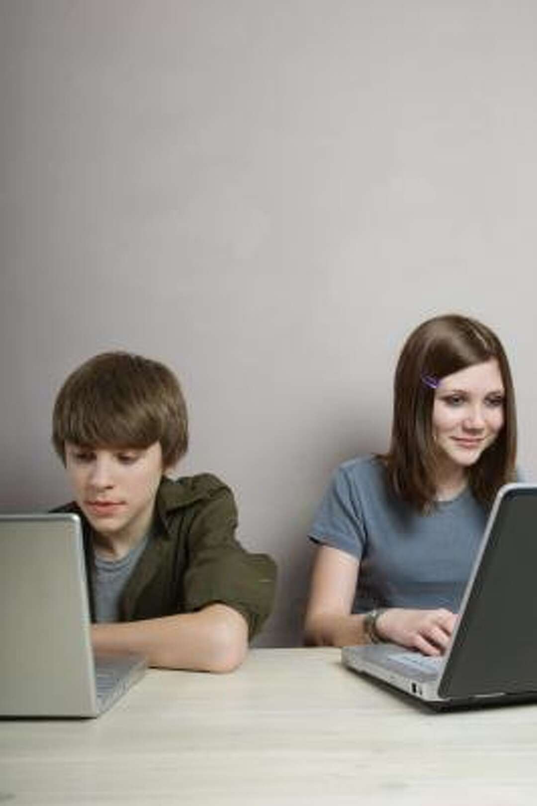 How to Connect Computers to a Server Over the Internet