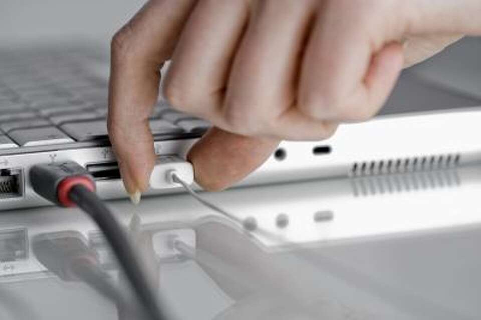 How to Troubleshoot an iPod That's Not Charging