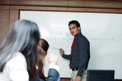 How to Connect an Interactive Whiteboard to a Computer