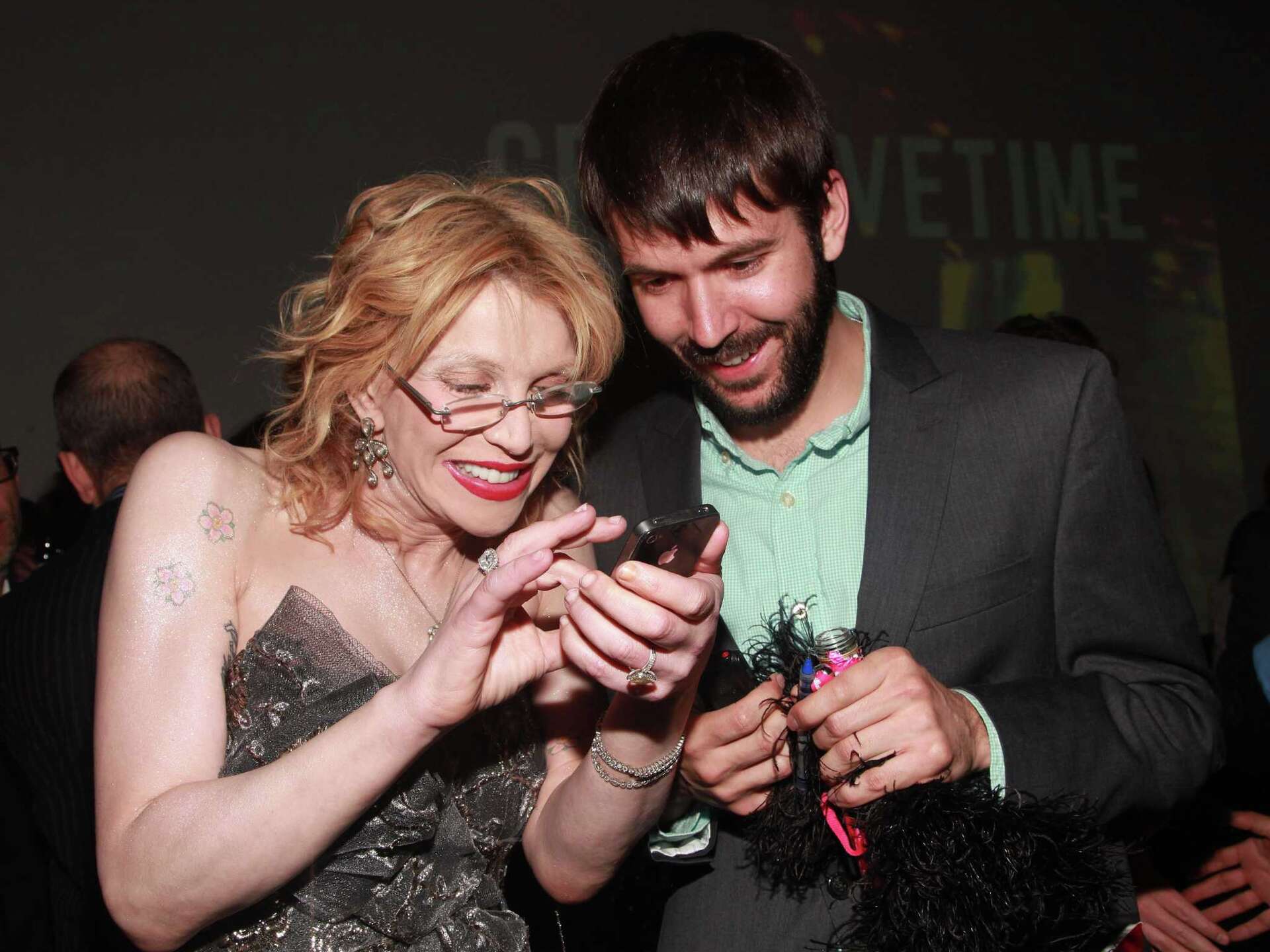 How to Correct a Typo With My iPhone's Cursor