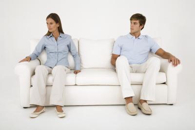 How to Cover Up the Relationship on Facebook