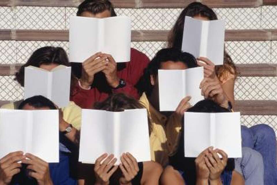 How to Create a Confidential Mailing List in Google