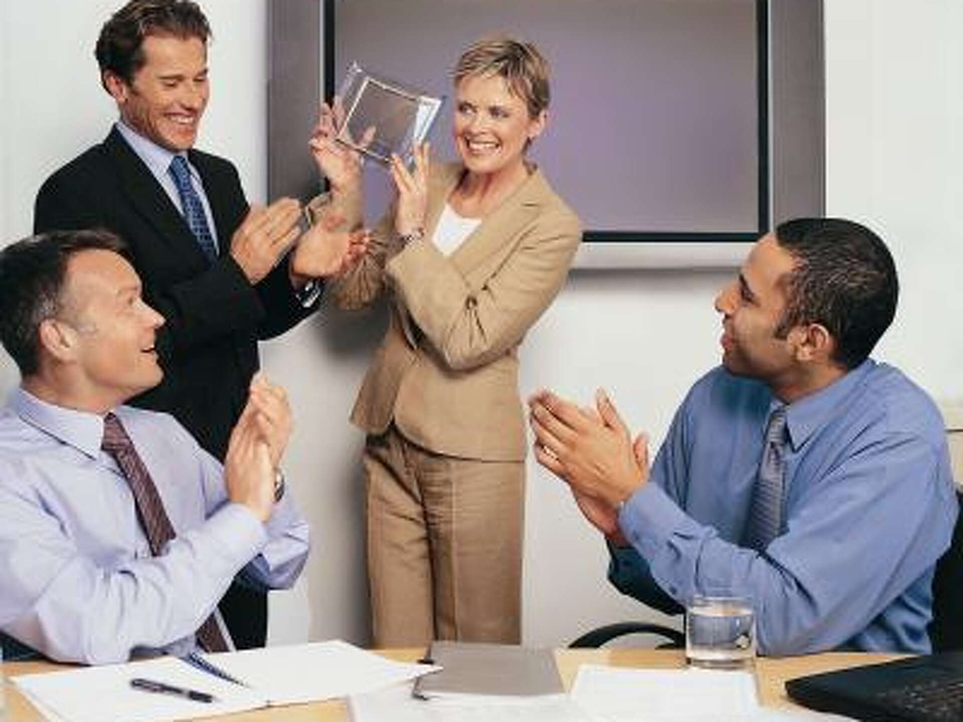 How to Create Criteria for Employee Recognition Awards