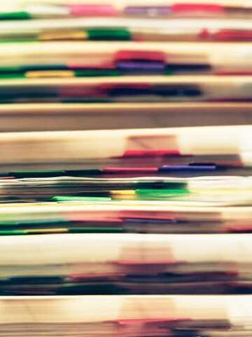 How to File With a Color-Coded Filing System