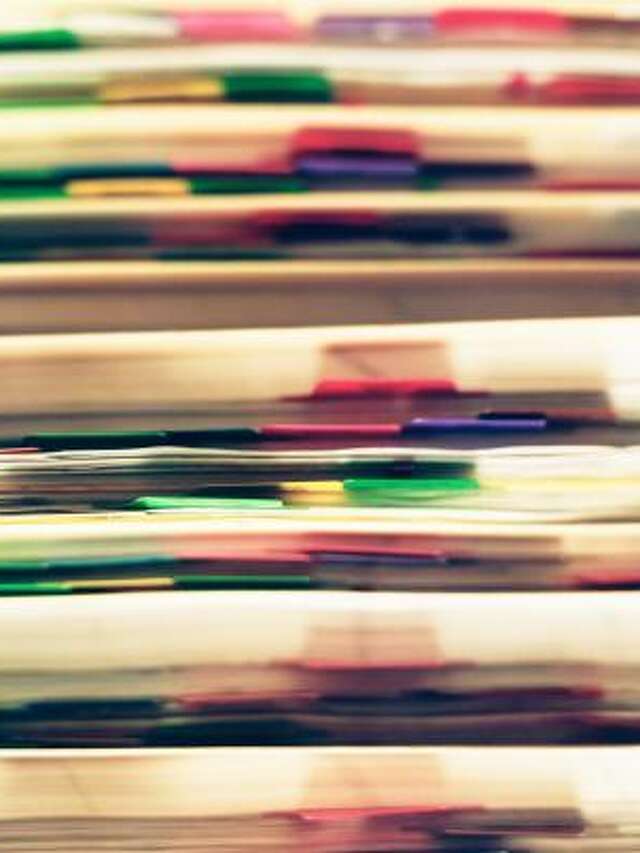 How to File With a Color-Coded Filing System