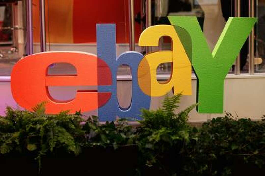 How to Link eBay to a Website