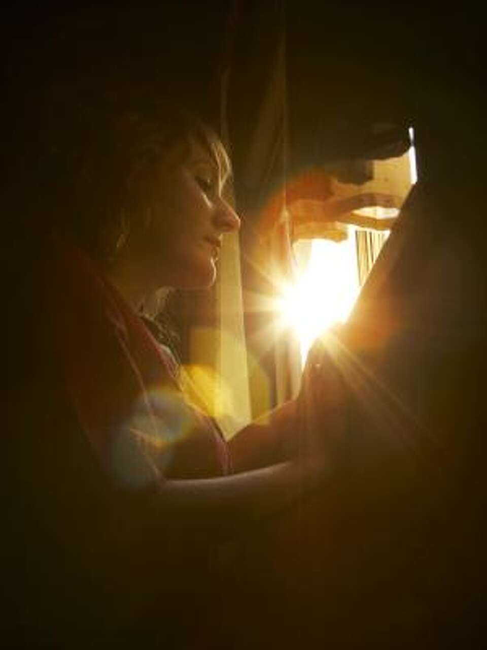 How to Create Sunbeams in GIMP