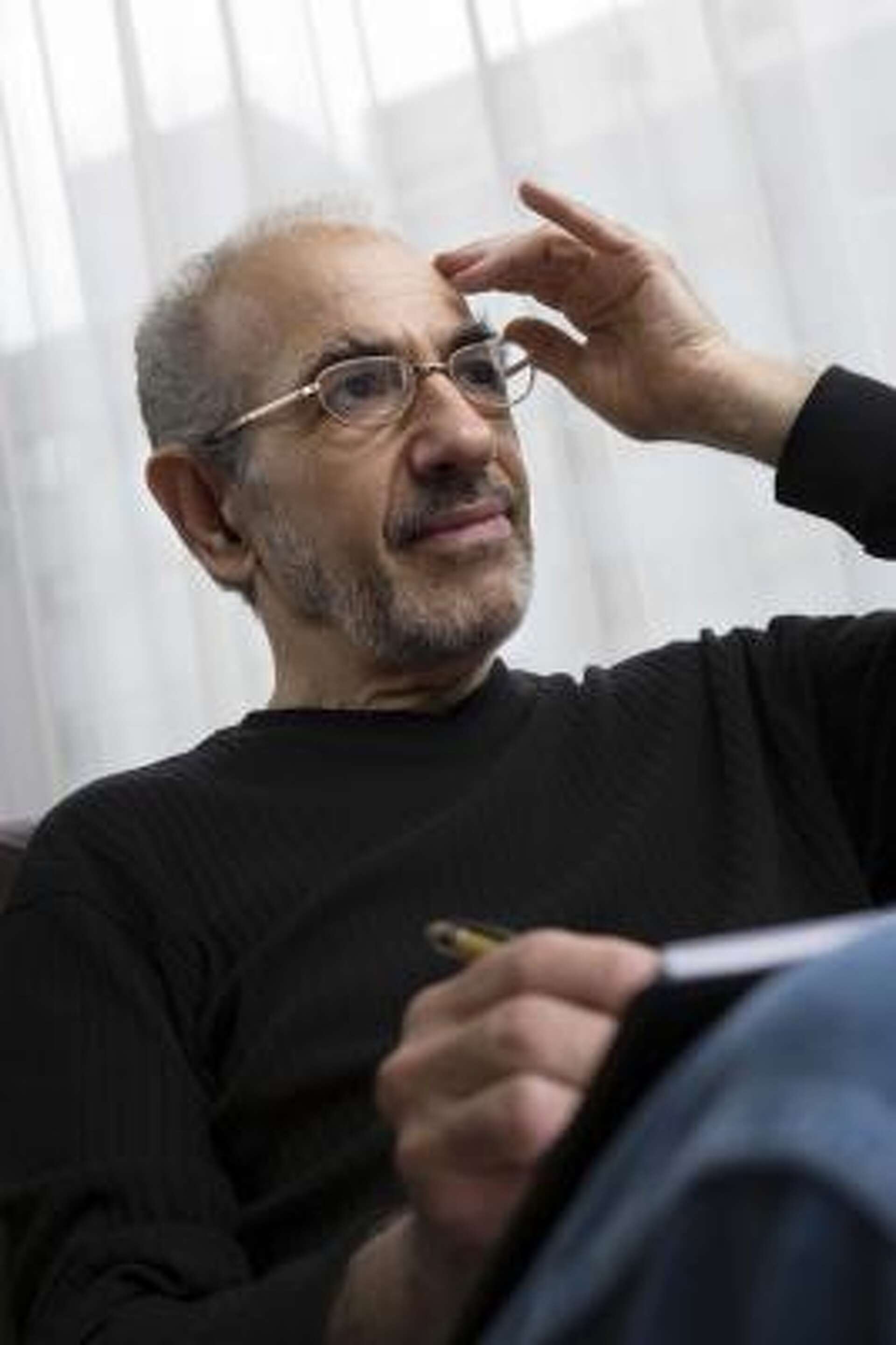 How to Deal With a Senior Employee Who Is Becoming More Forgetful