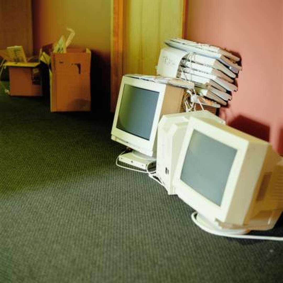 Did Windows XP or Windows 7 Come First?