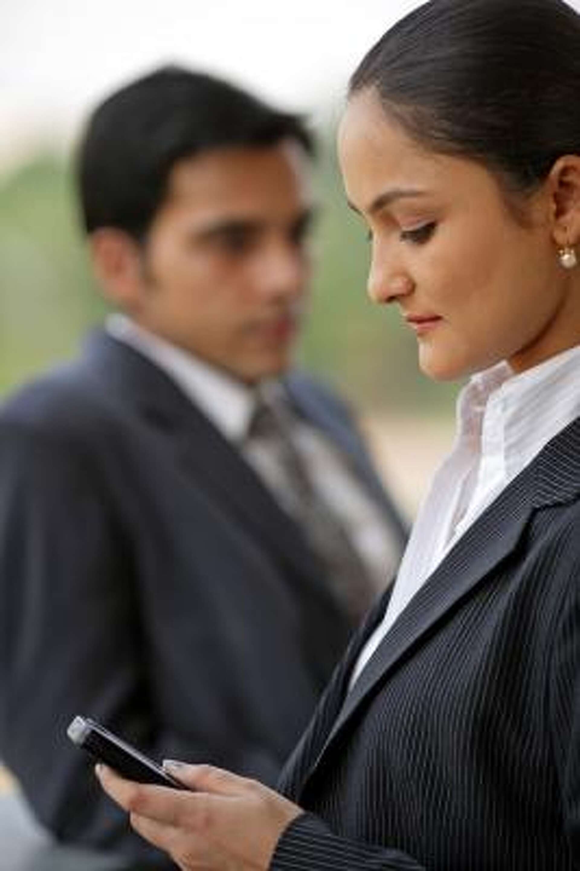 How to Get Pictures From Facebook to the Android Phone Gallery