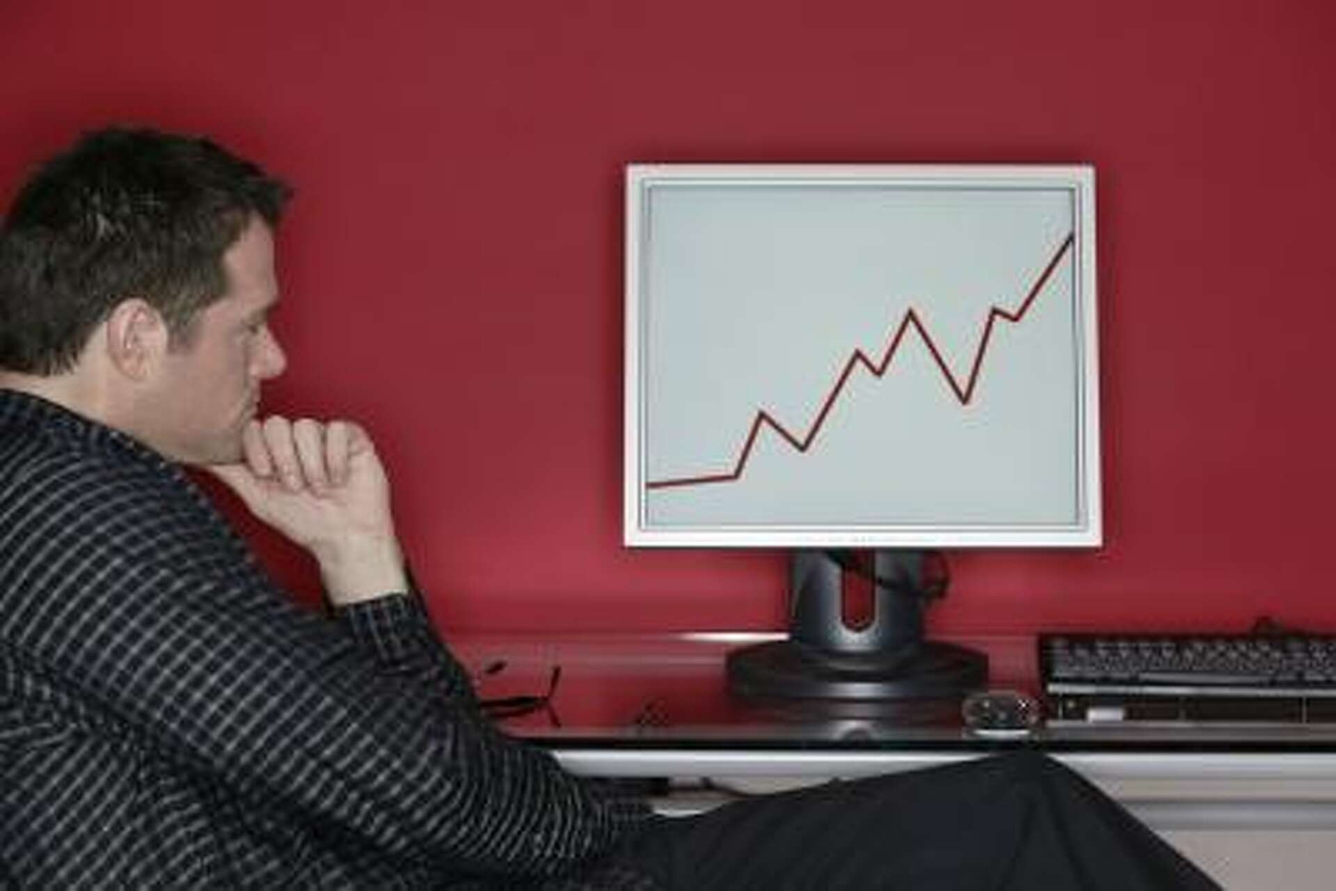 How to Figure Net Profit Trends