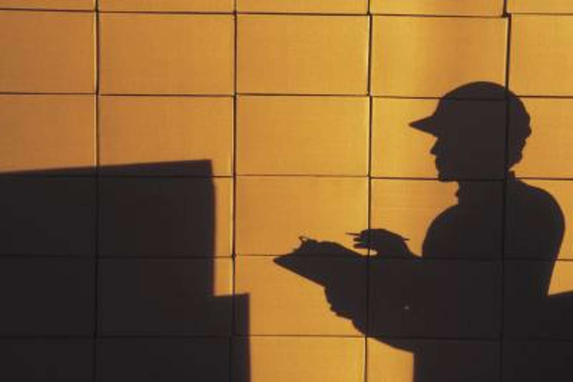 How to Set a Low Inventory Alert in Excel