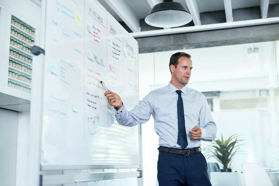 The Difference Between CEO, President & Managing Director