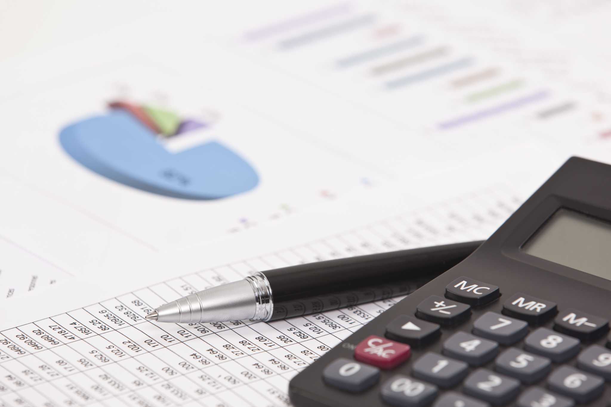 Difference Between Incurred Expenses & Paid Expenses
