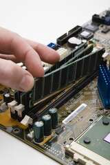 How to Find the Maximum Memory That a Computer Can Hold
