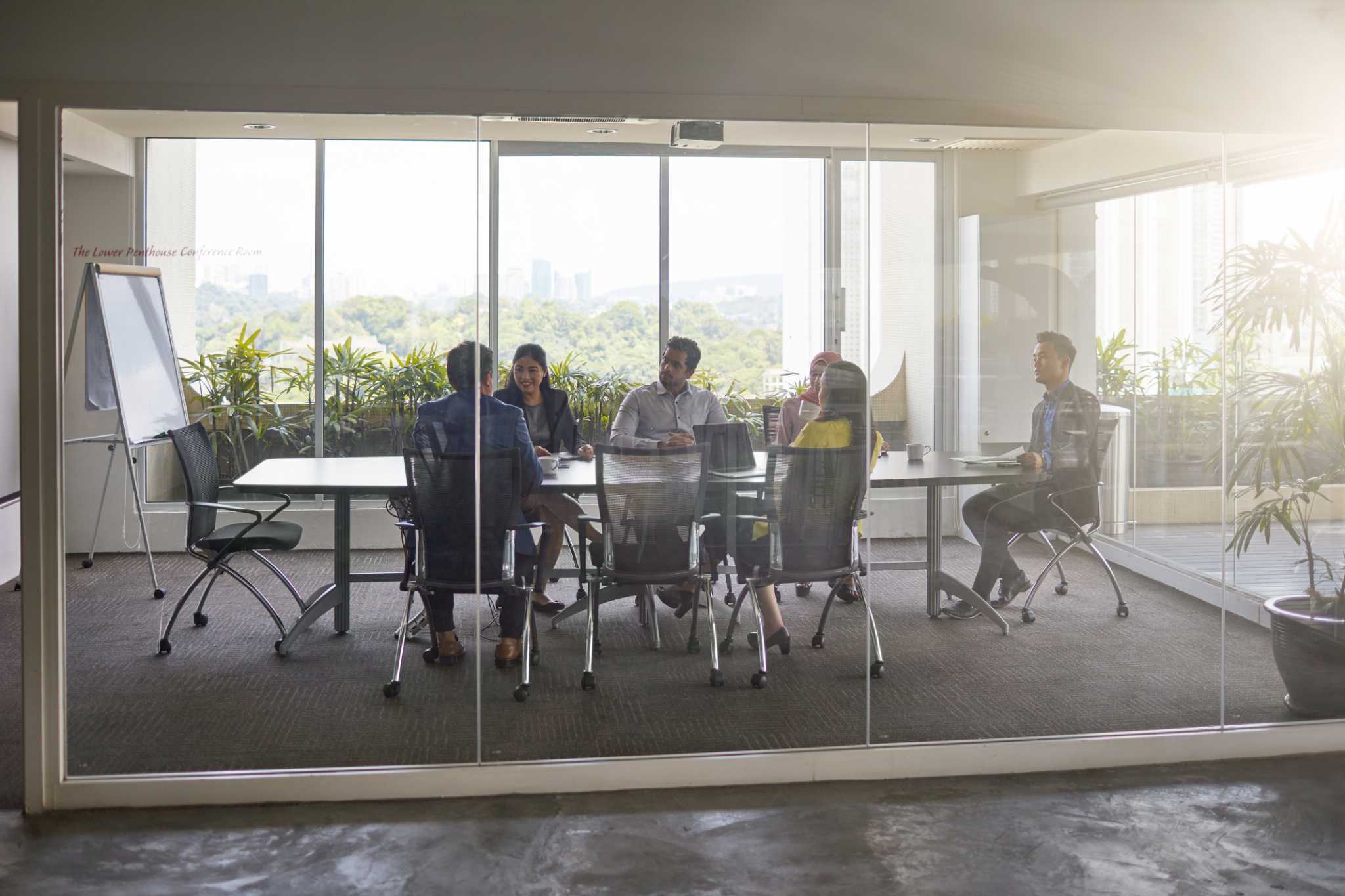 Differences Between a Corporate Office & a Registered Office