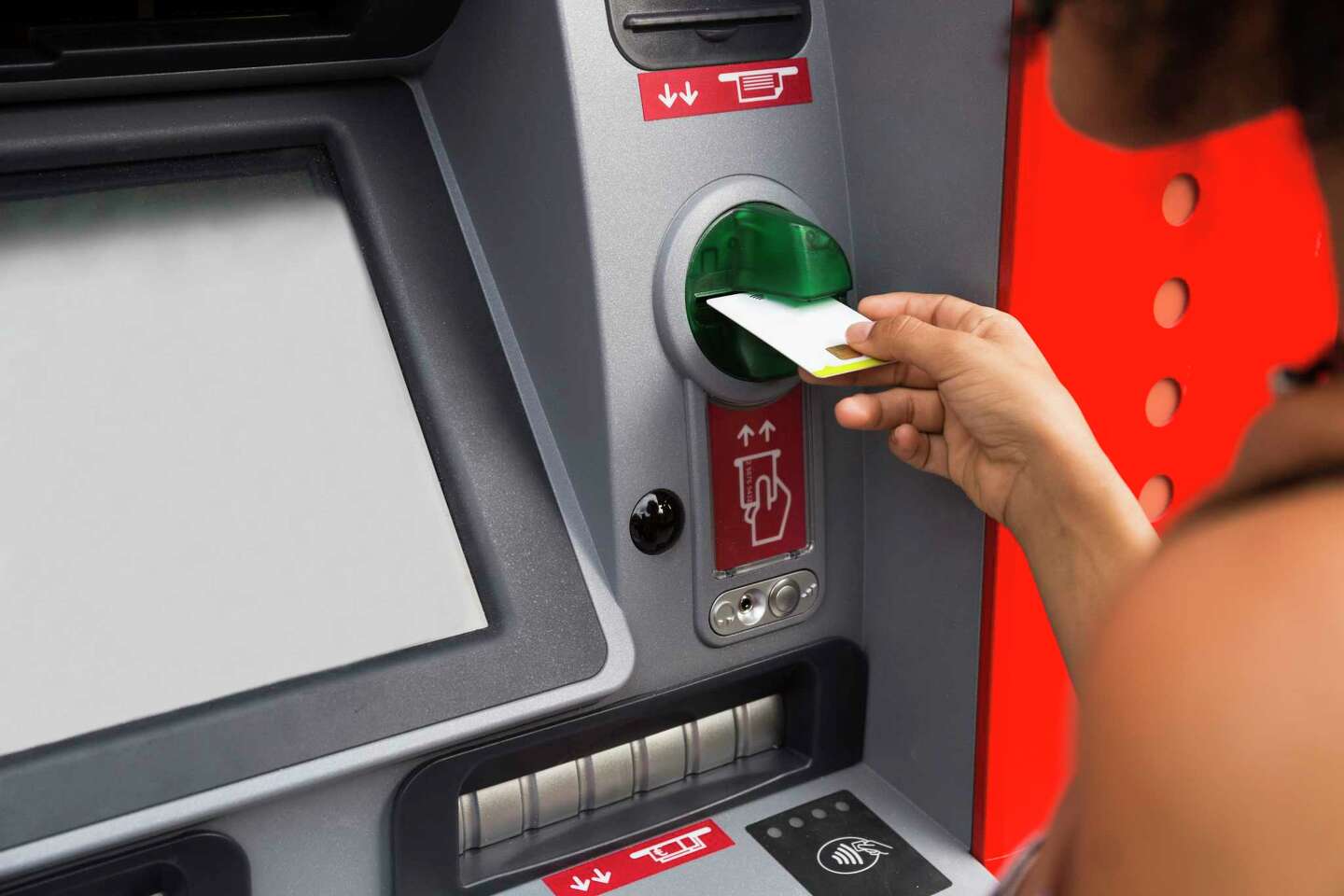 The Differences Between Debit & Credit in Accounting