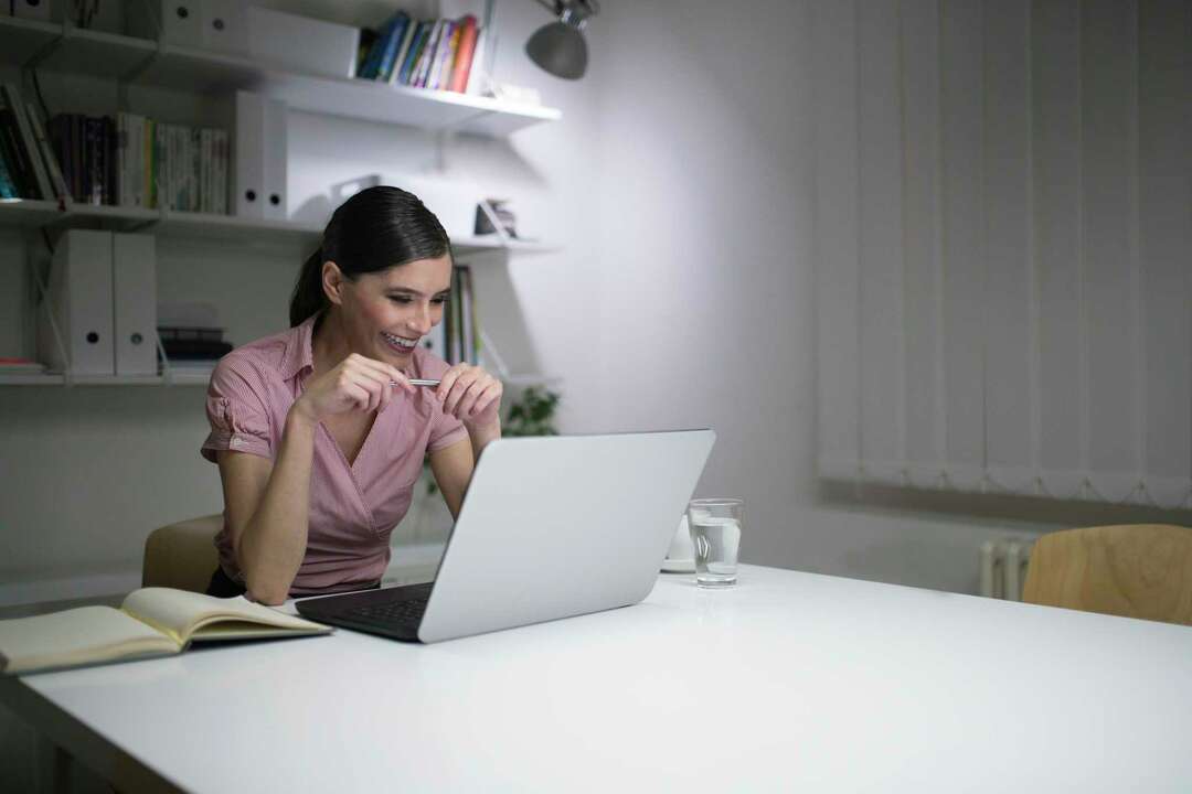 What Are the Differences Between Project Based and Regular Employees?