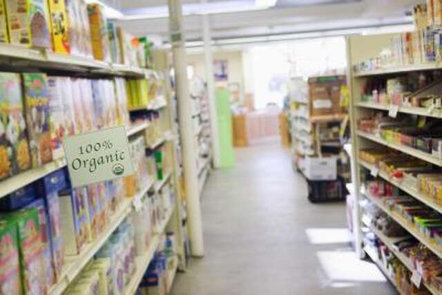 What Does Facing Mean in Merchandising?