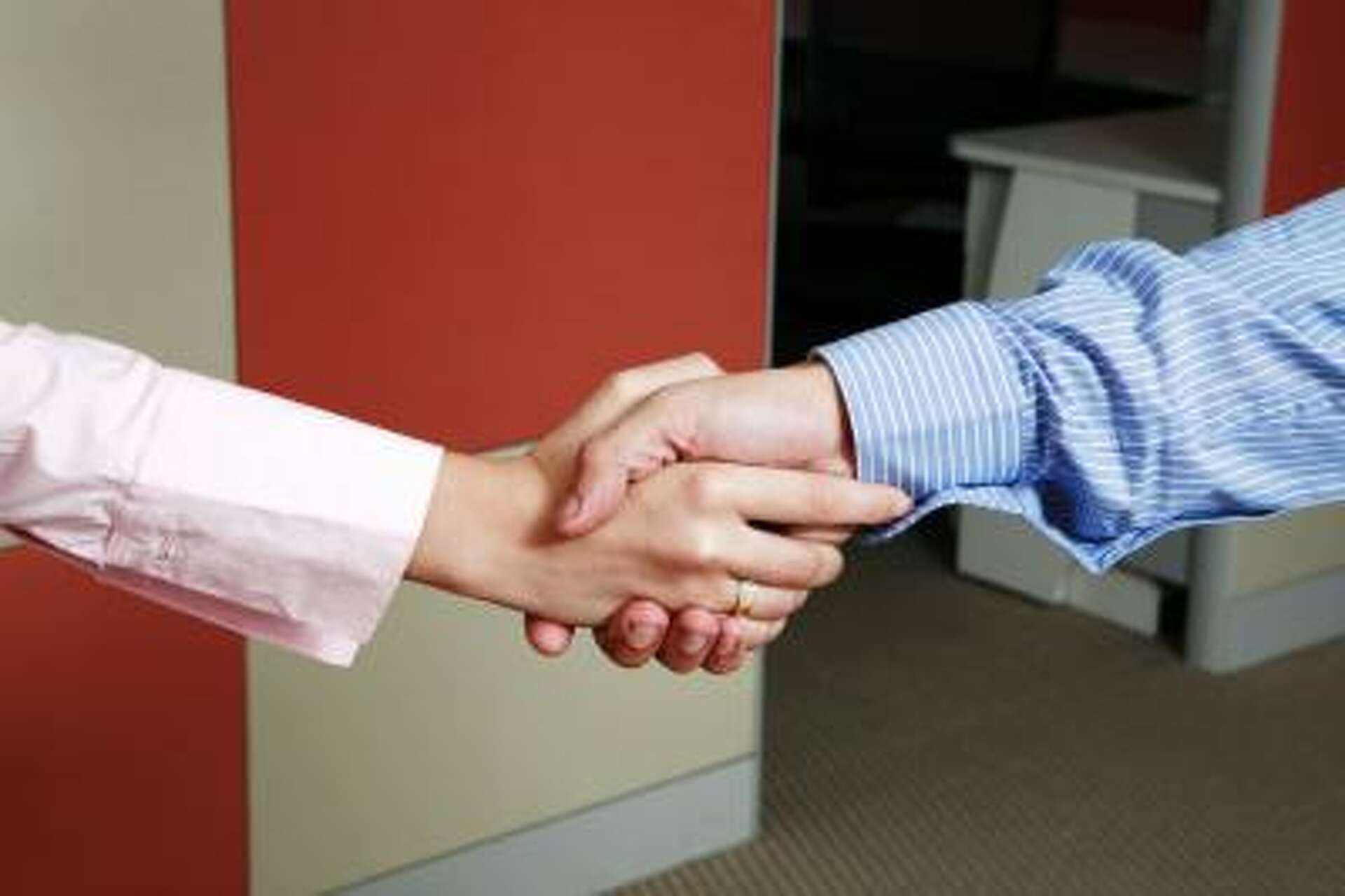 The Disadvantages of Forming Business Alliances