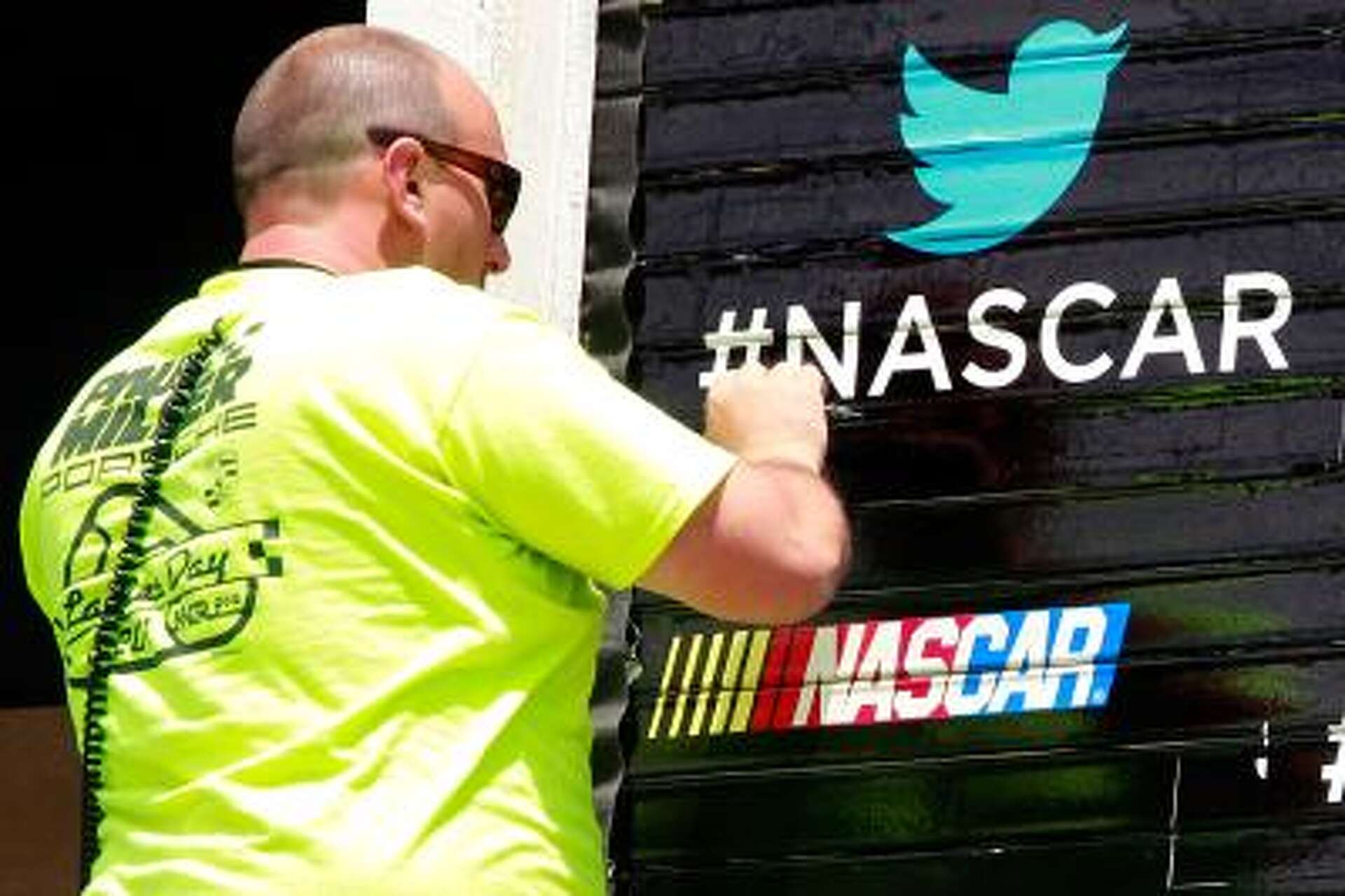 The Disadvantages of Twitter