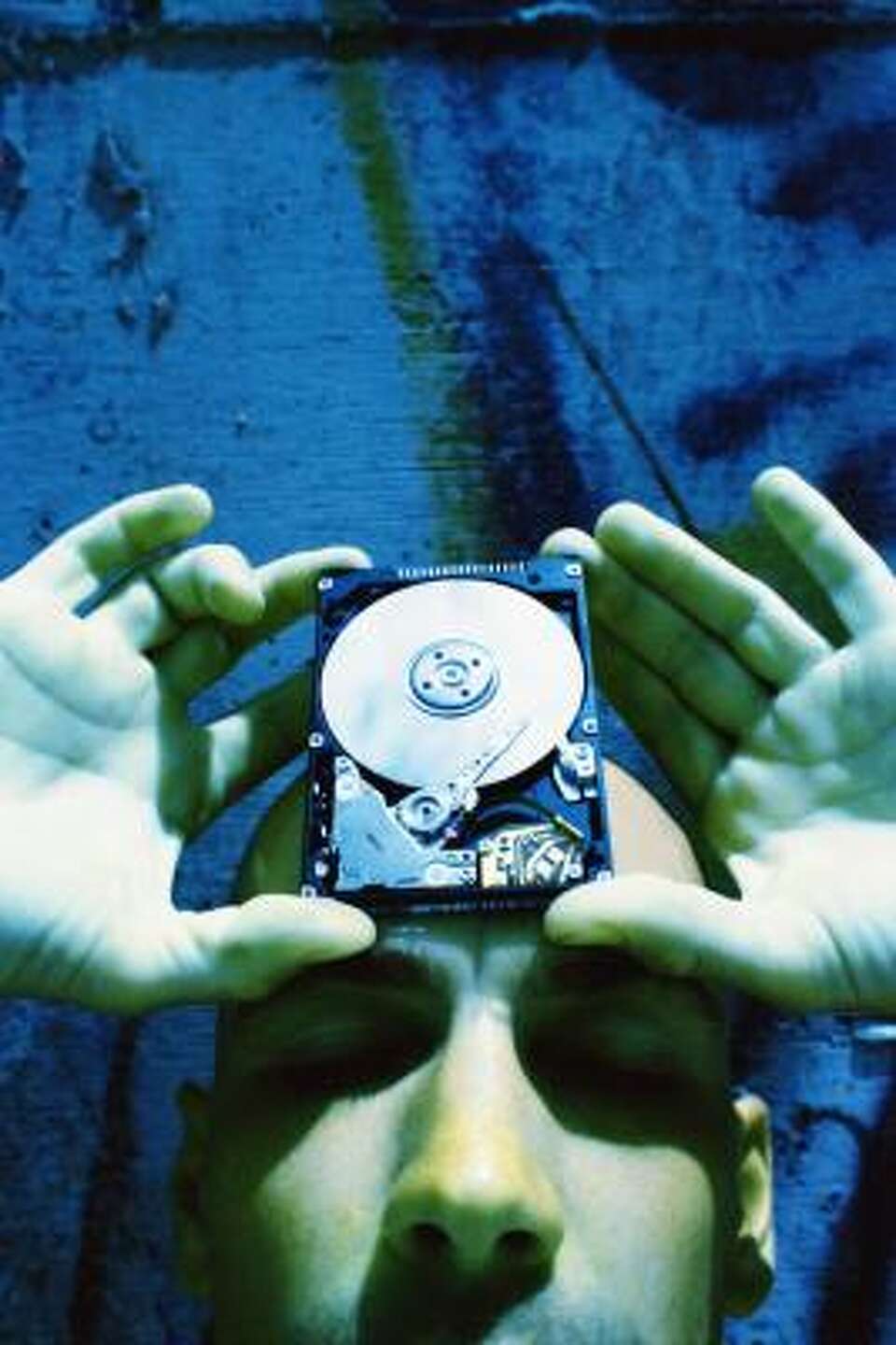 Electronic Storage Devices & Technology