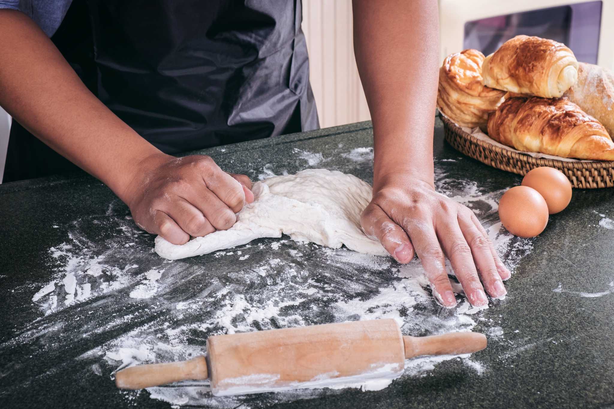 What Employees Do You Need for a Bakery?