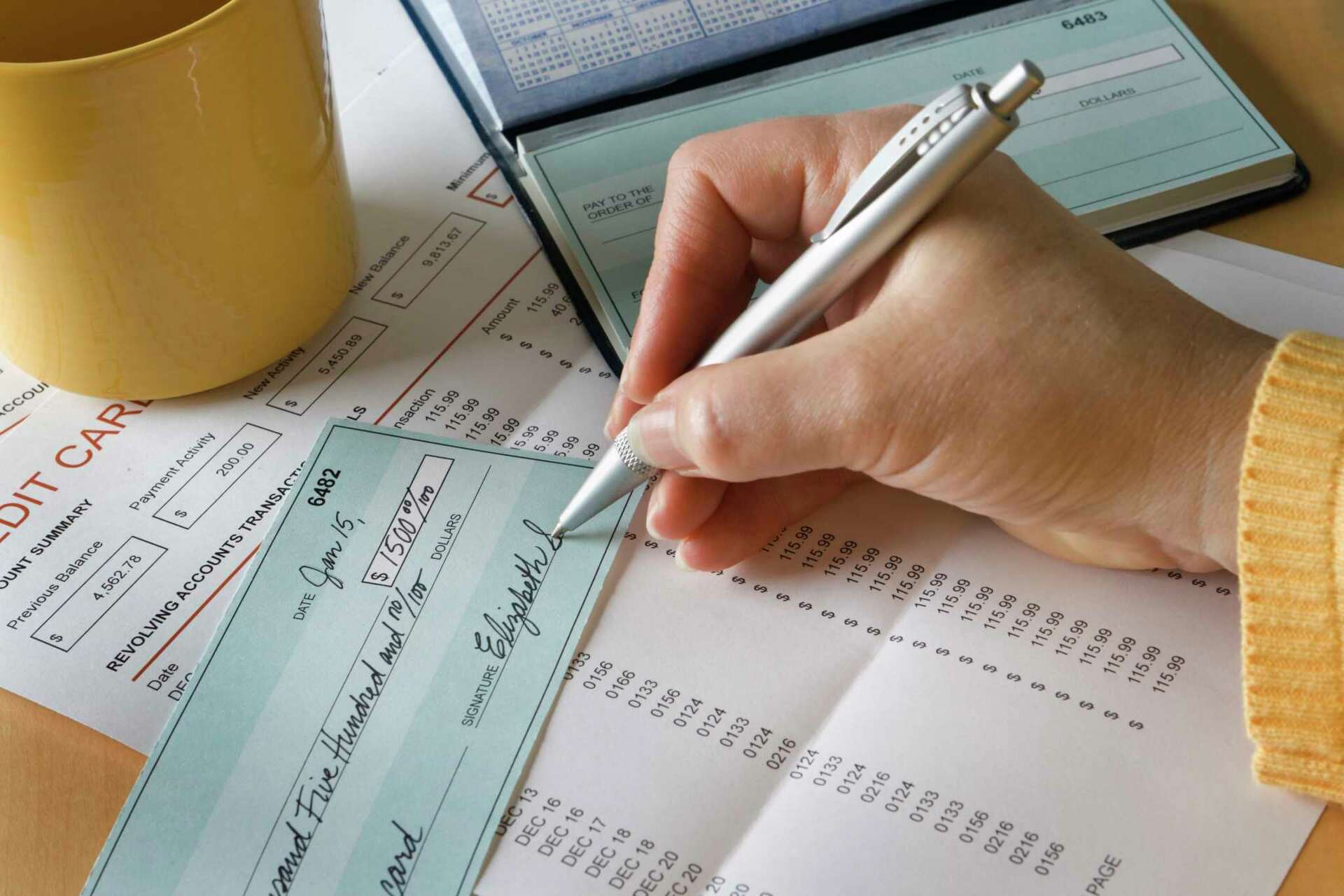 Does an Employer Have to Replace a Paycheck That Was Lost?