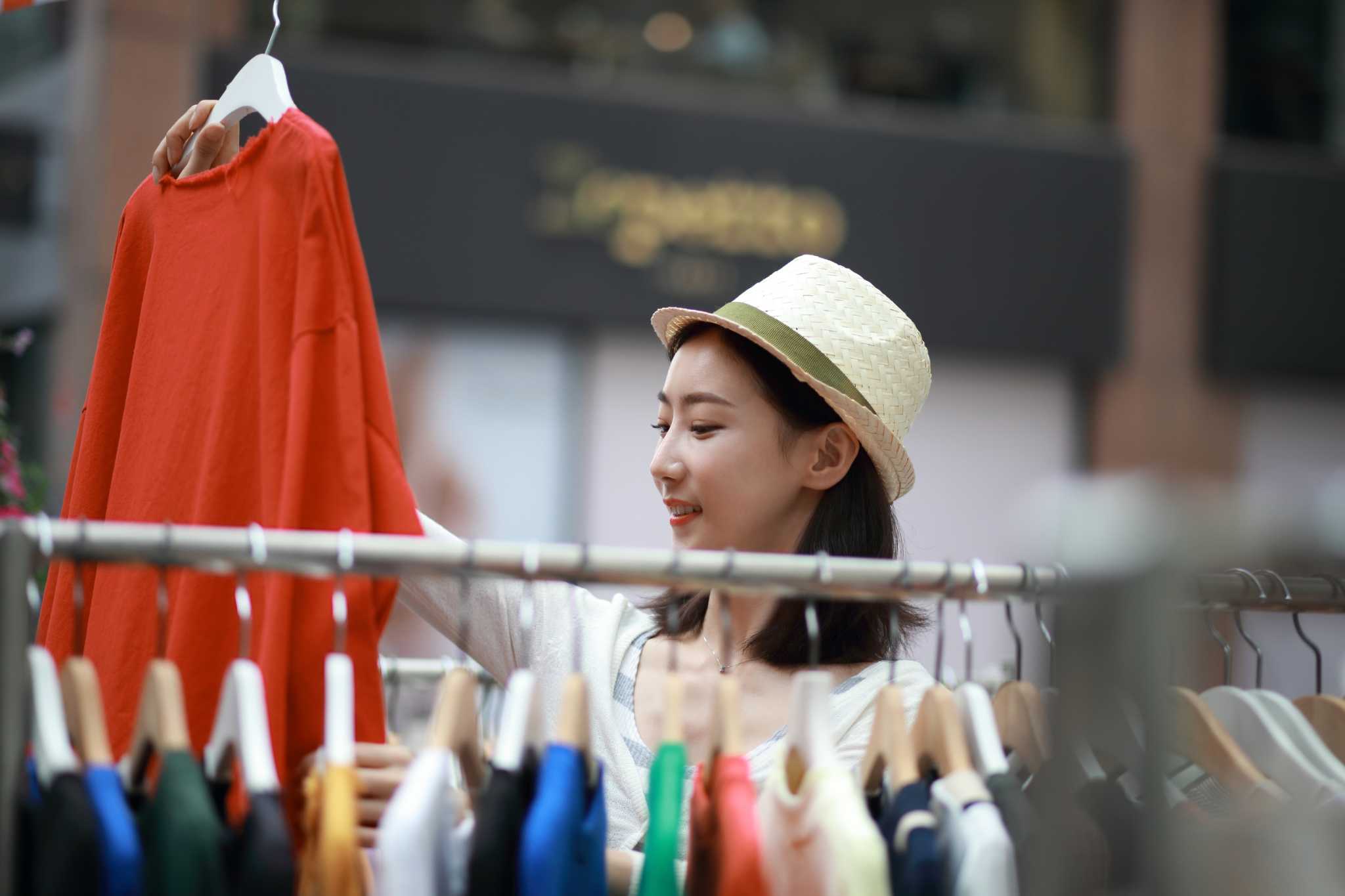 What Equipment Do I Need to Start a Clothing Store?