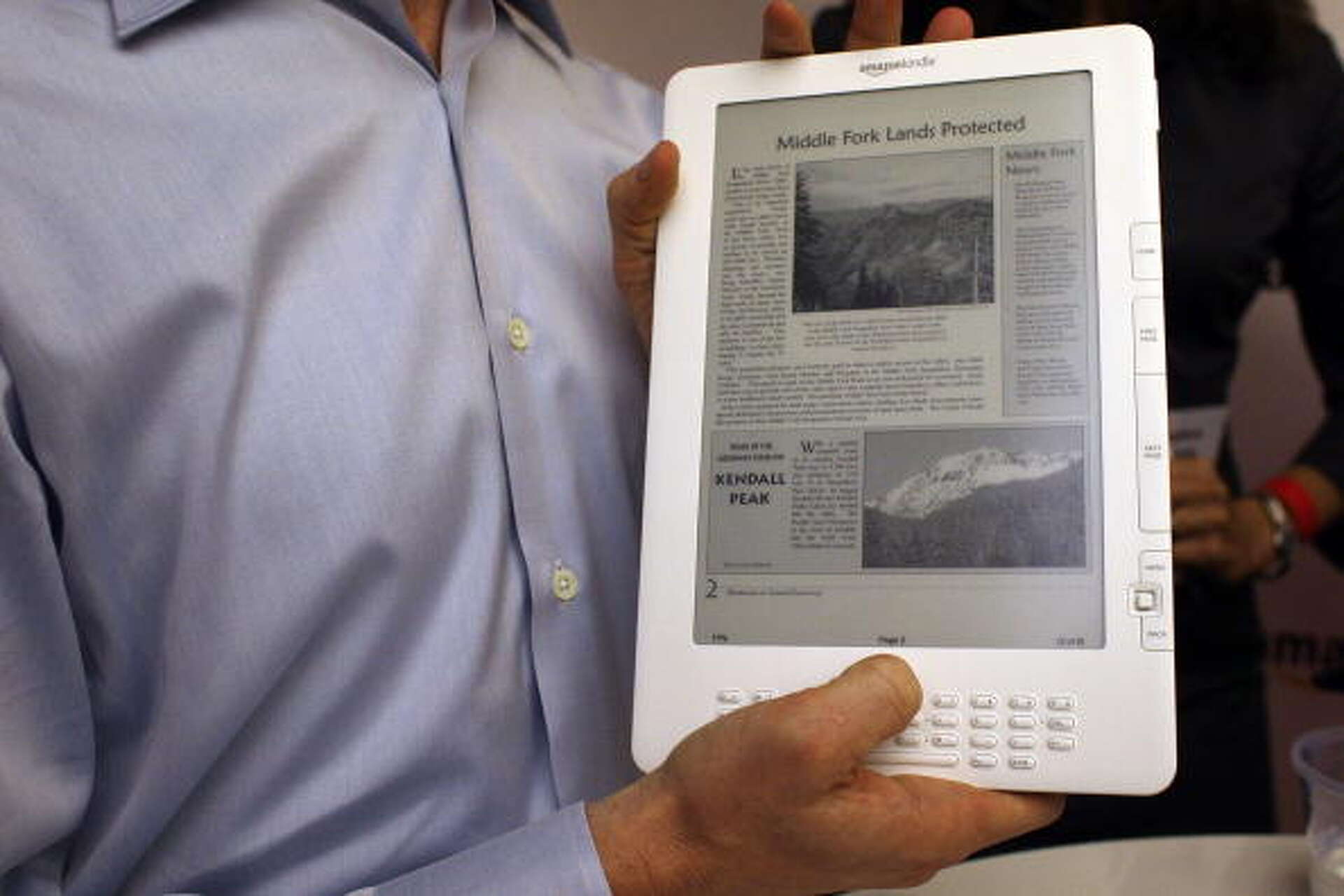How to Erase the Unwanted Samples From a Kindle E-Book